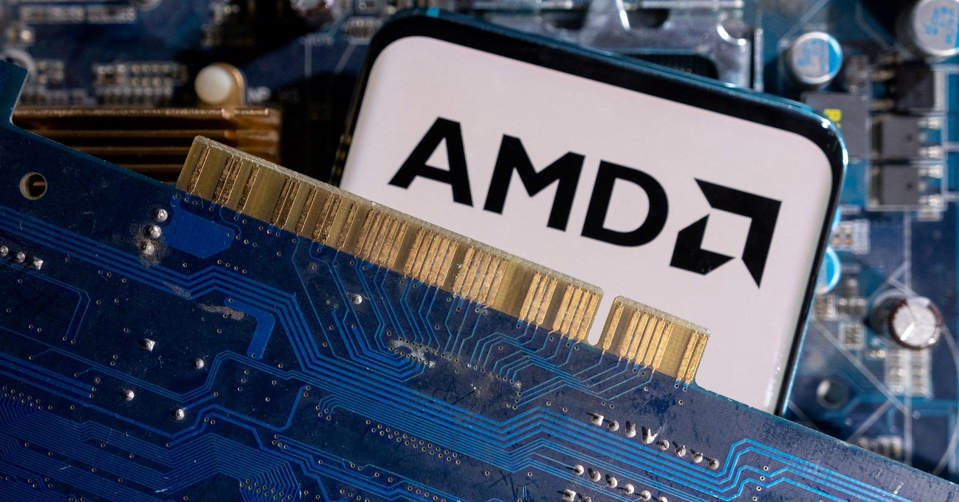 AMD to Acquire ZT Systems for $4.9 Billion, Expanding AI Data Center ...