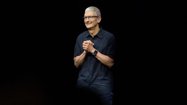 Fake AI-Generated Video of Apple CEO Tim Cook Promoting Bitcoin Scam ...