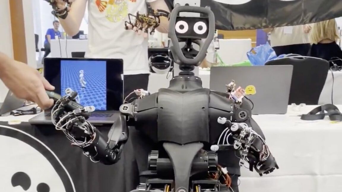 Hugging Face Unveils Affordable Open-Source Humanoid Robots for AI ...