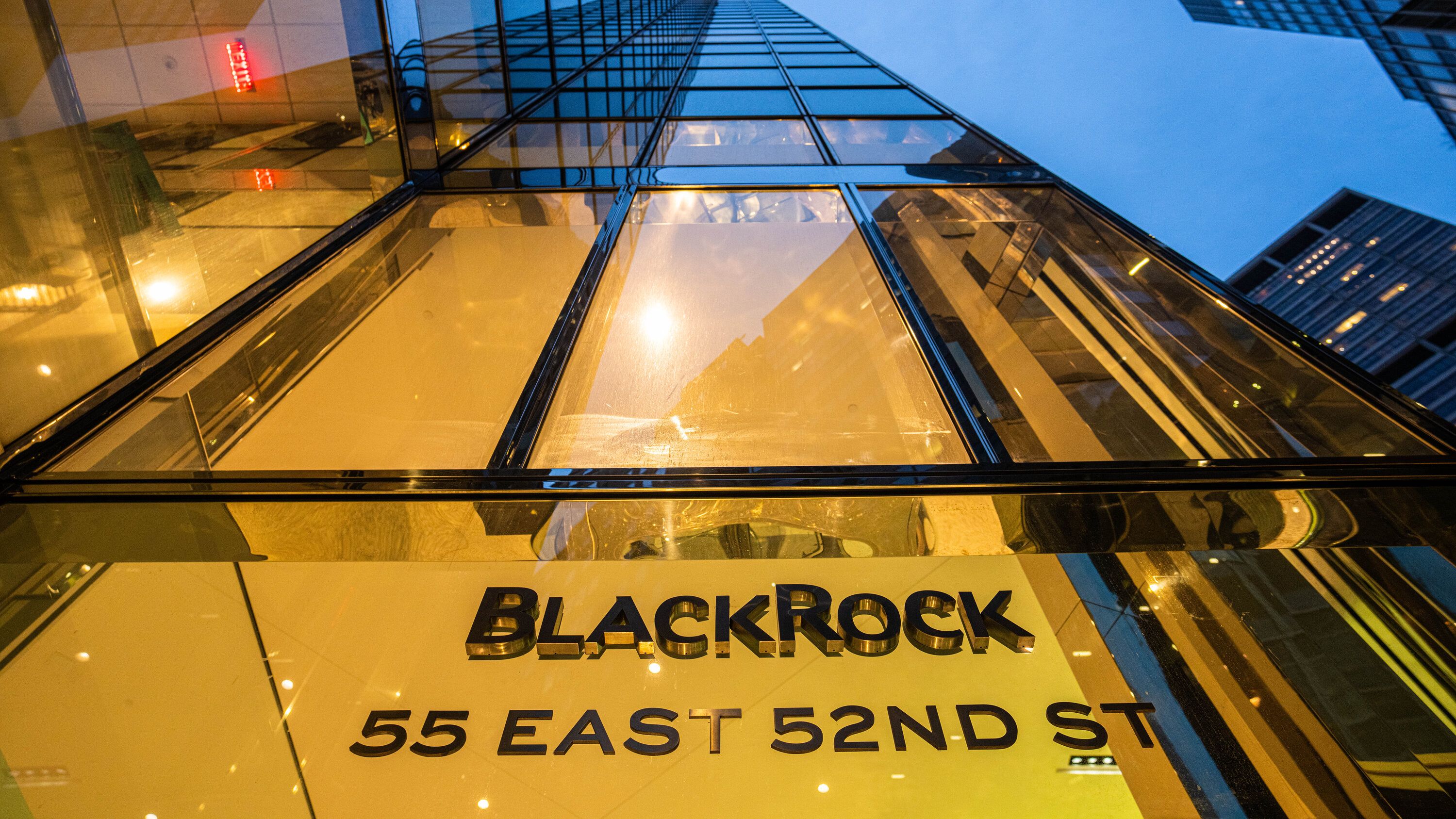 Wall Street Firms Eye Utility Acquisitions to Capitalize on AI-Driven ...