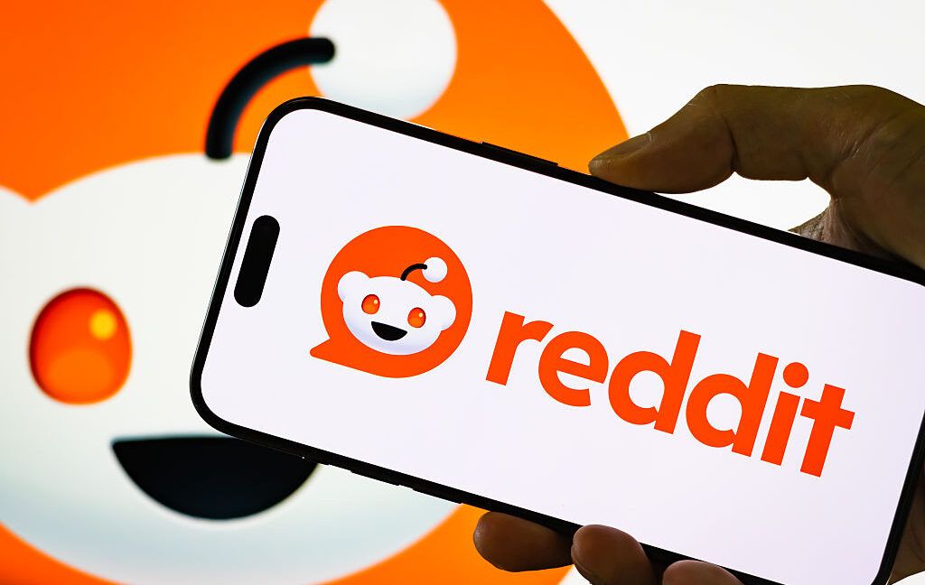 Reddit Blocks Internet Archive to Prevent AI Companies from Scraping ...