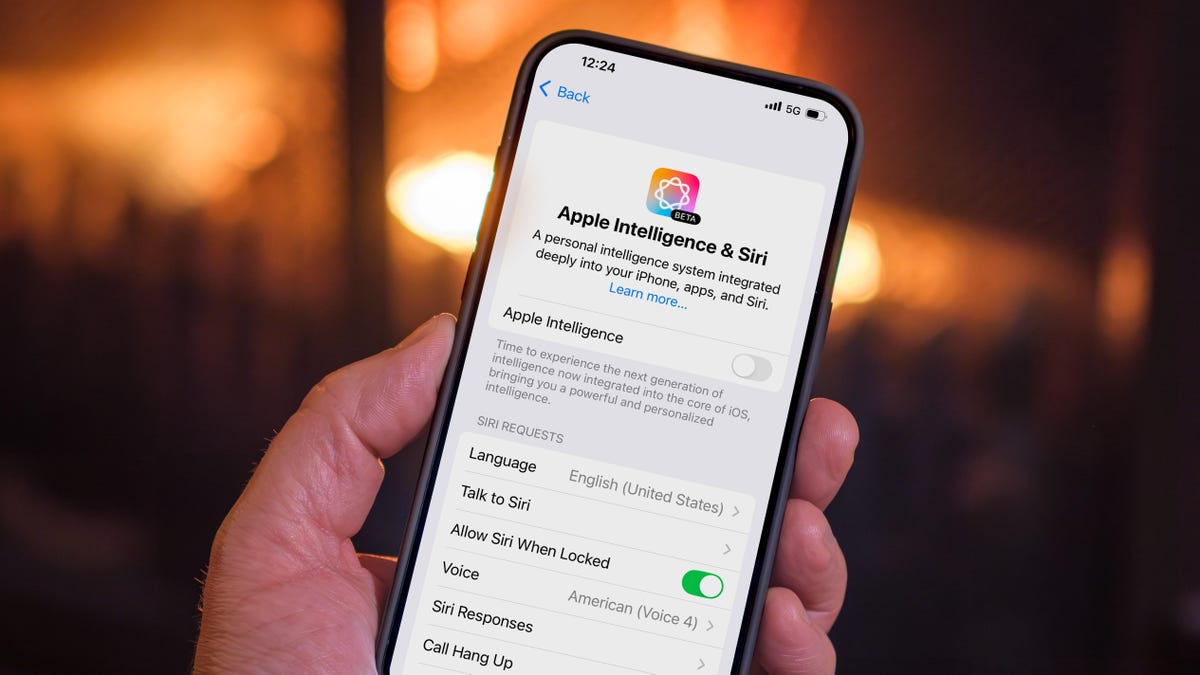 Apple Faces Copyright Lawsuit Over AI Training with Pirated Books