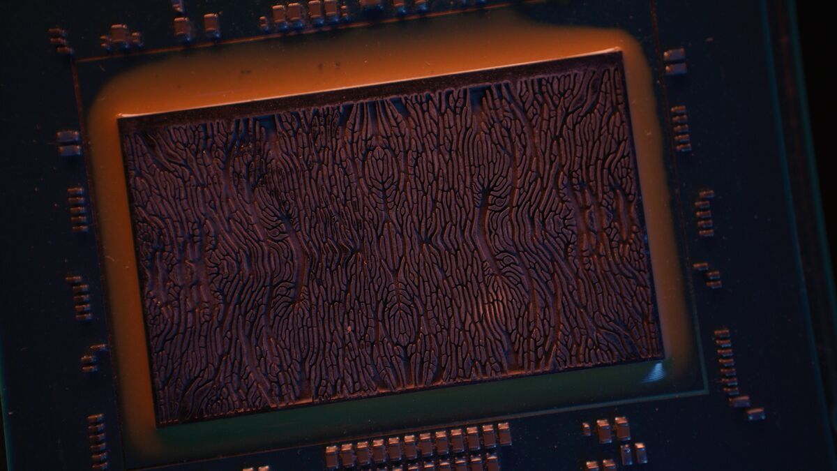 Microsoft Unveils Groundbreaking Microfluidic Cooling for AI Chips