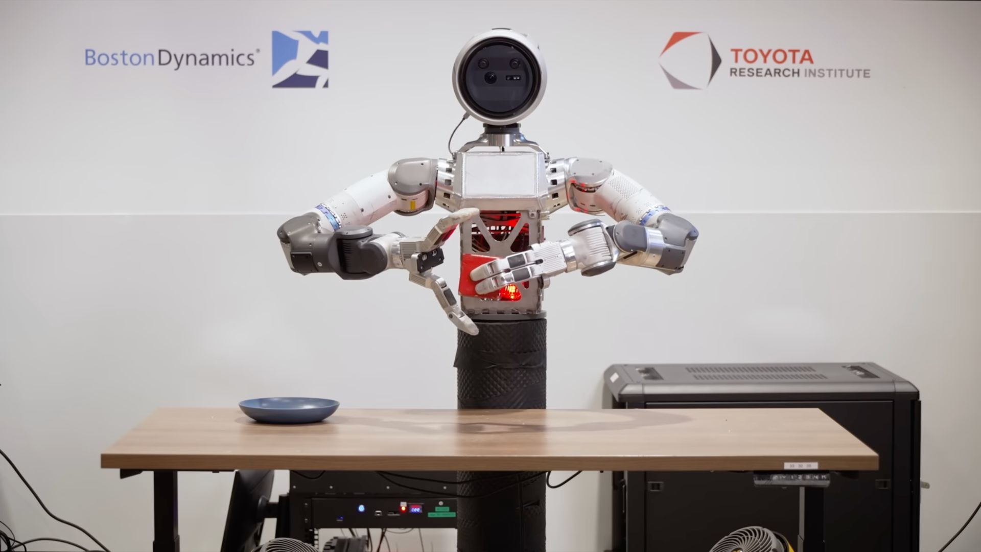 Boston Dynamics Unveils Advanced Three-Fingered Gripper for Atlas ...