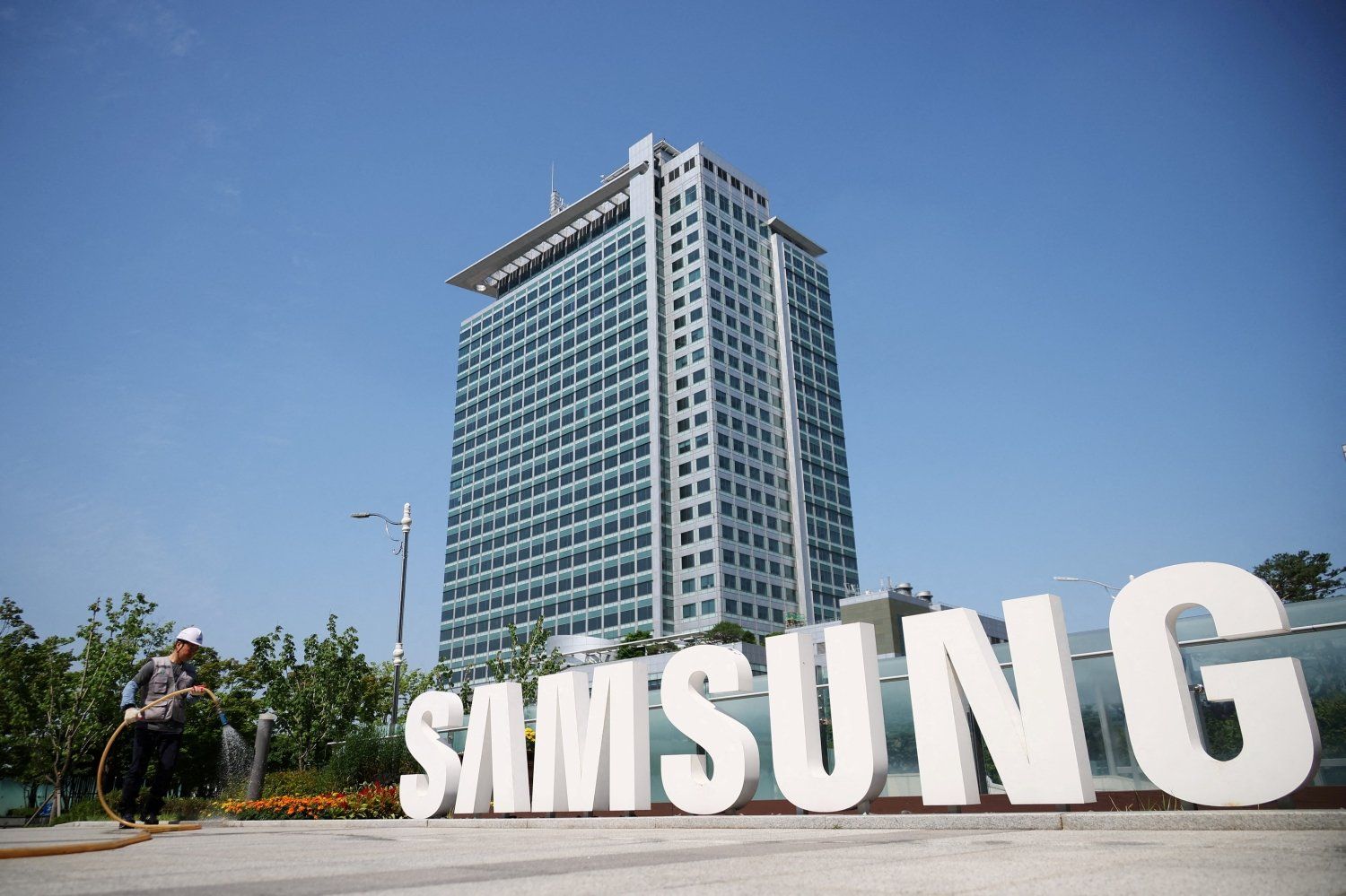 Samsung Secures NVIDIA Partnership for Next-Gen HBM4 Memory, Plans 2026 ...