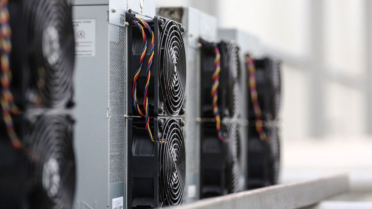 Bitfarms Abandons Bitcoin Mining for AI Infrastructure in Major ...