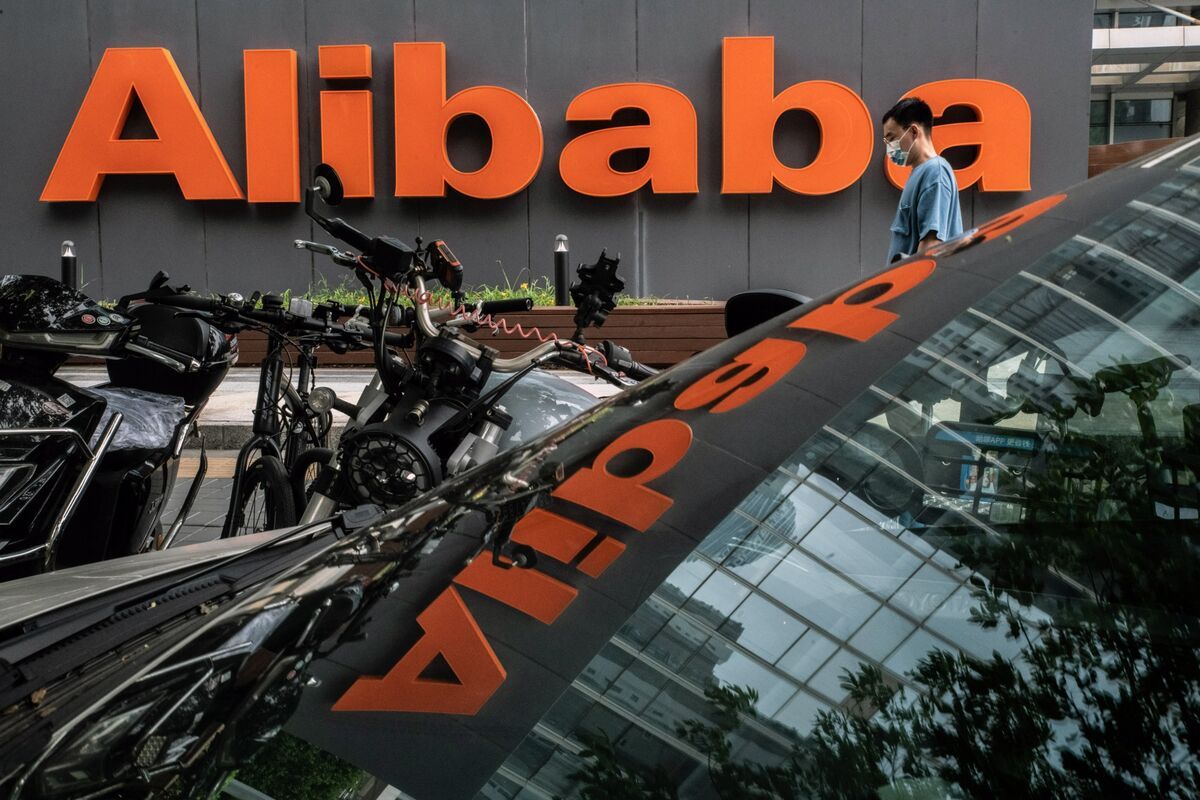Alibaba AI Service Targets Meituan in Food Sector