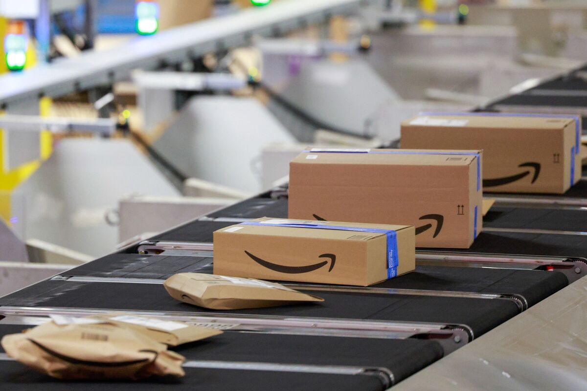 Amazon AI Tool Lists Products Without Retailer Consent