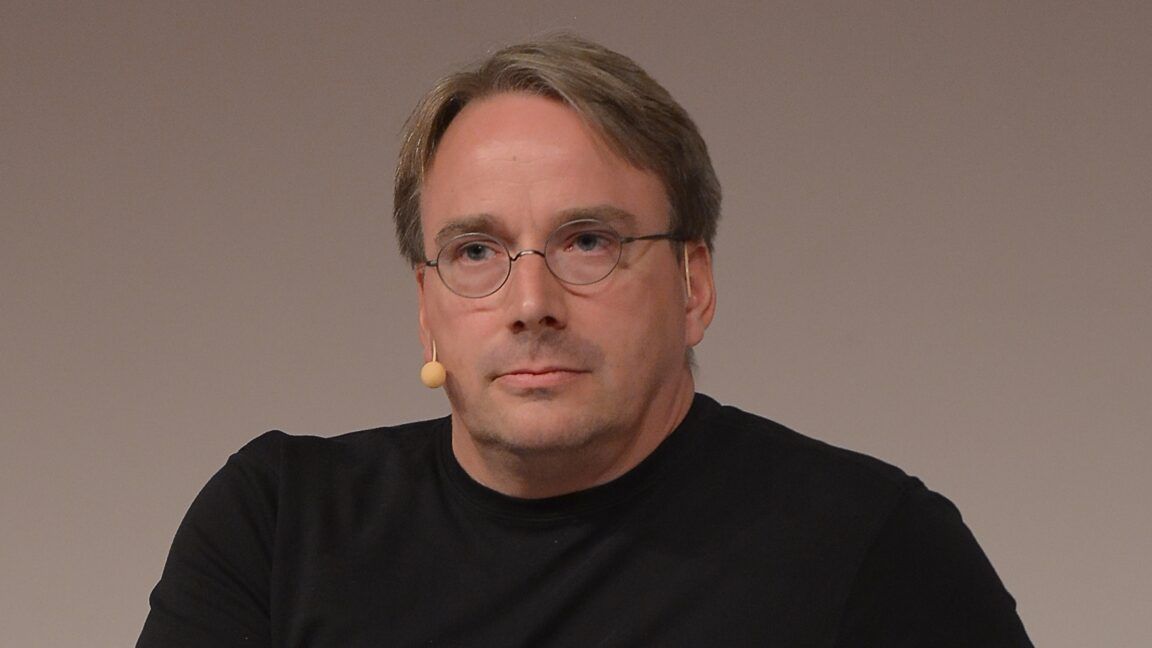 Linus Torvalds Uses Vibe Coding for Hobby Project