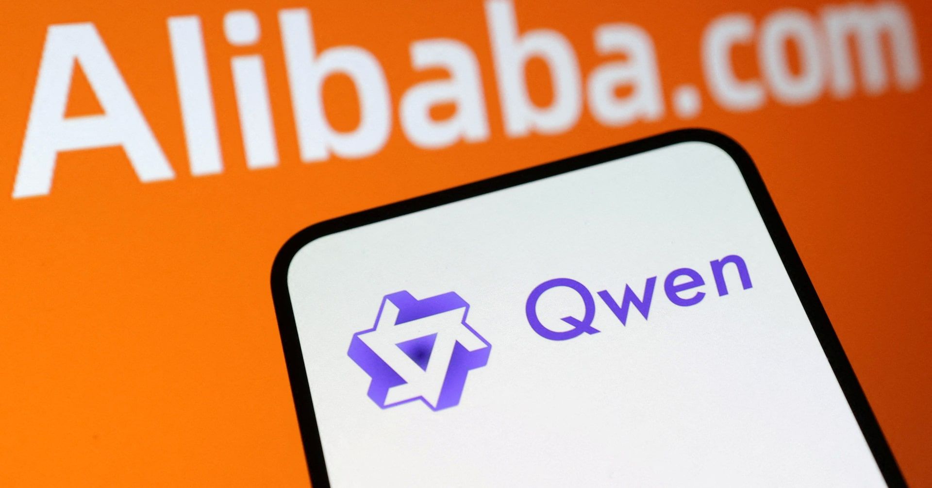 Alibaba Qwen App Now Orders Food & Books Travel