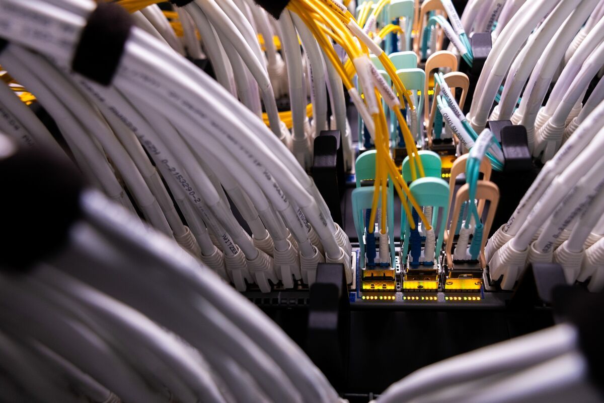 AI Job Cuts Hit UK Hardest: 8% Net Losses Lead Peers