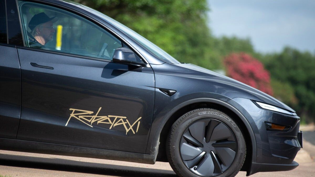 Tesla Robotaxi Not Autonomous, California Regulator Says