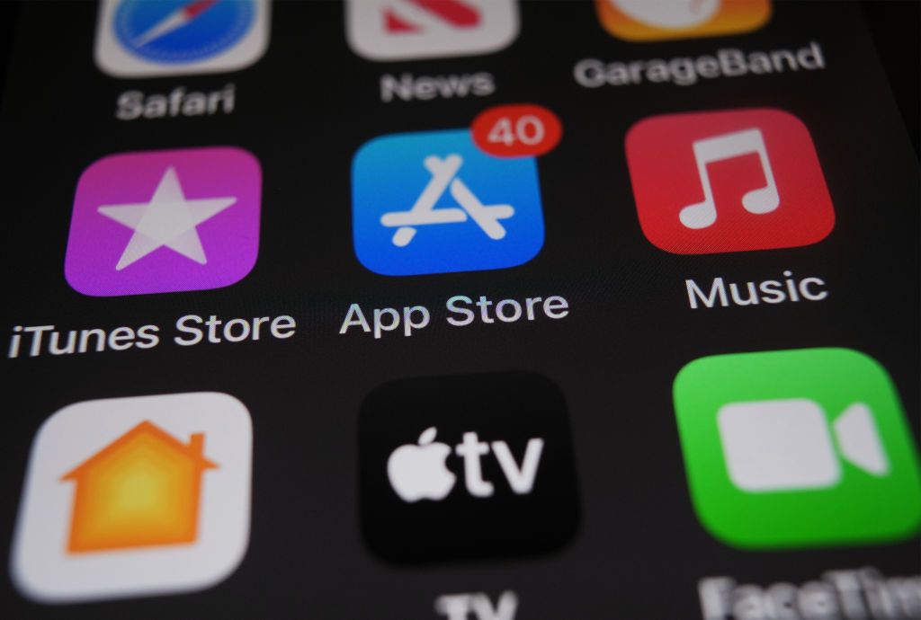 AI Fuels App Store Boom: App Launches Surge 60%