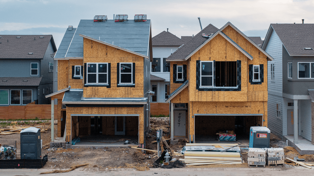 AI Data Centers Delay Texas Housing Projects
