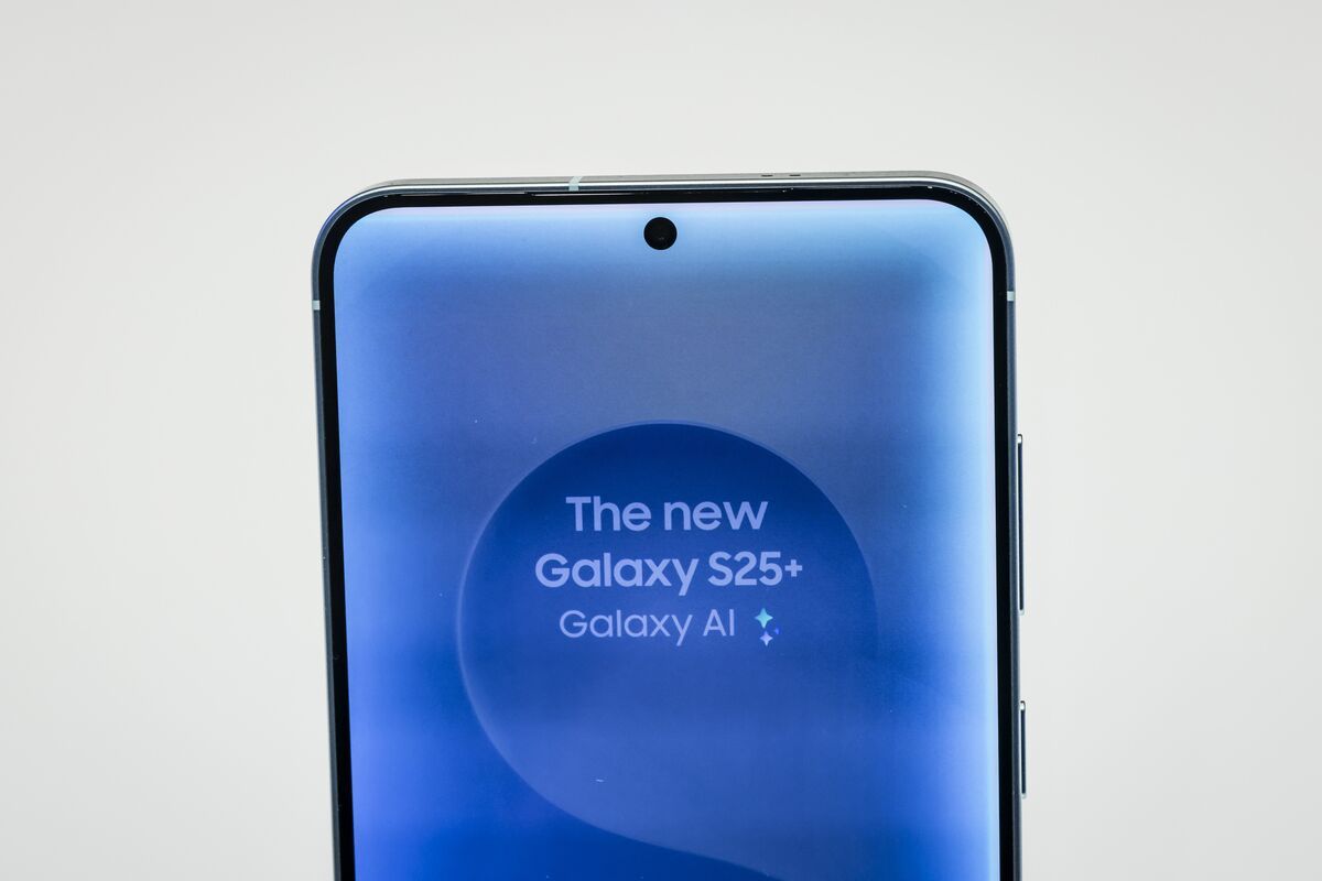 Samsung Poised to Partner with Perplexity AI for Galaxy S26, Potentially Replacing Google Gemini