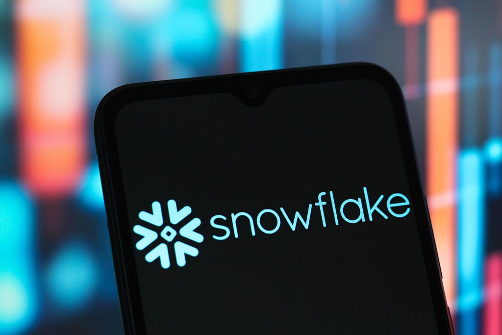 Snowflake Acquires Crunchy Data for $250 Million, Boosting AI and PostgreSQL Capabilities