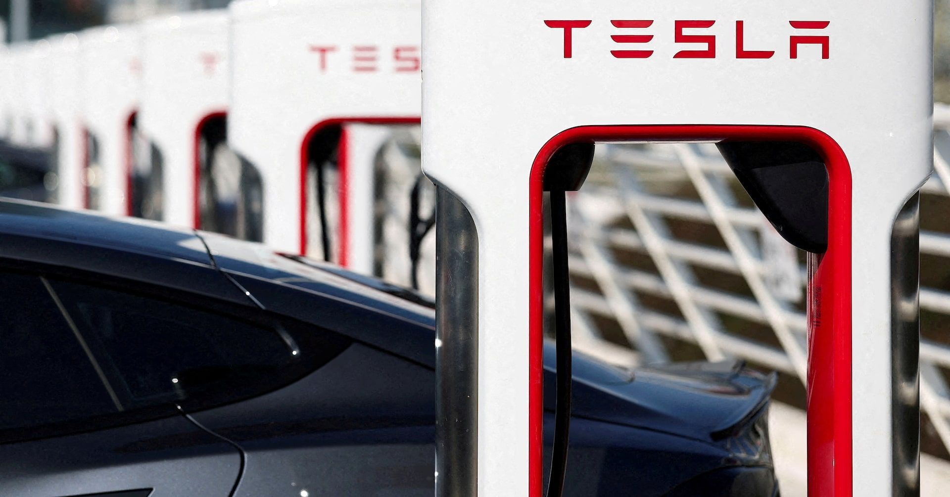 Tesla's Robotaxi Launch: Teleoperation Promises and Challenges