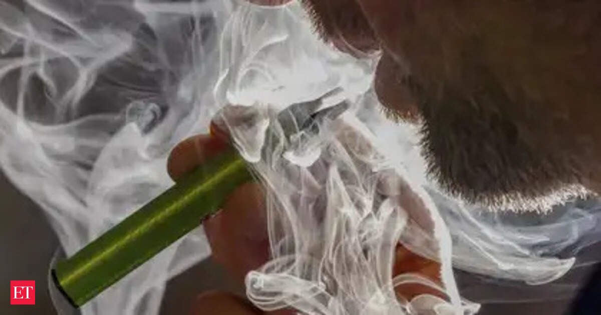 Middlemen Facilitate Influx of Illegal Chinese Vapes into U.S. Market