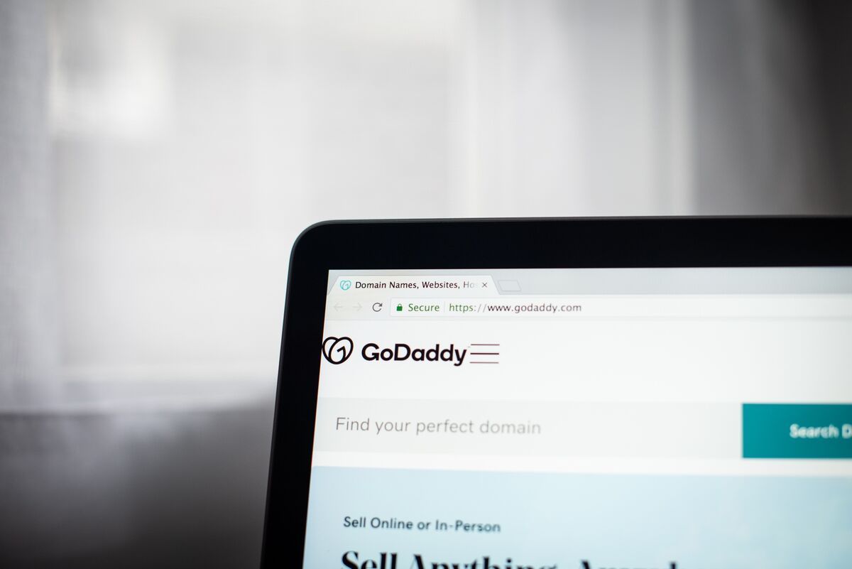 GoDaddy Partners with Titan to Offer AI-Powered Email Service to Small ...
