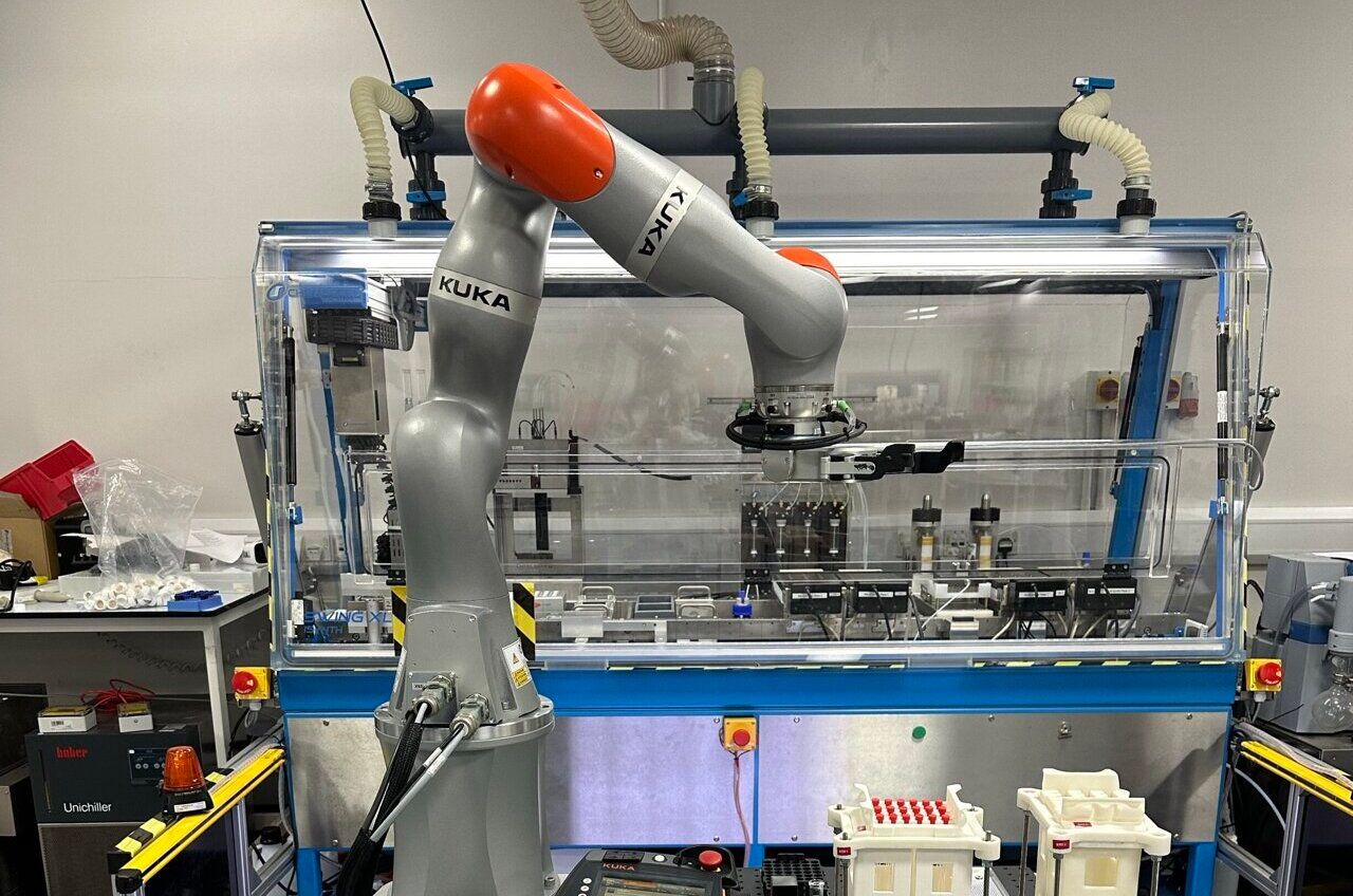AI-Driven Mobile Robots Revolutionize Chemical Synthesis Research